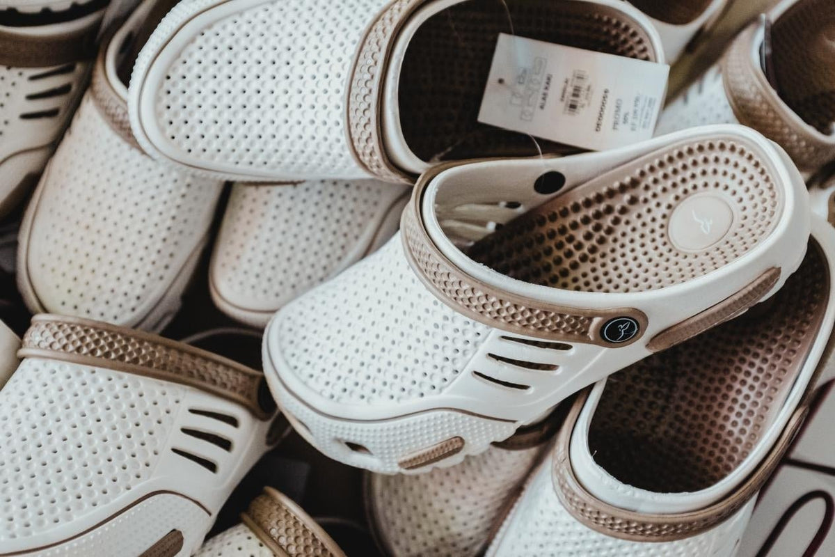 Best crocs for flat feet store